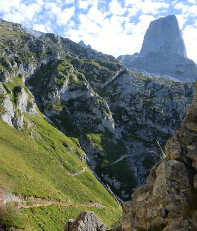 Bulnes – Cabrales… el pueblo más emblemático de los Picos de Europa que ...