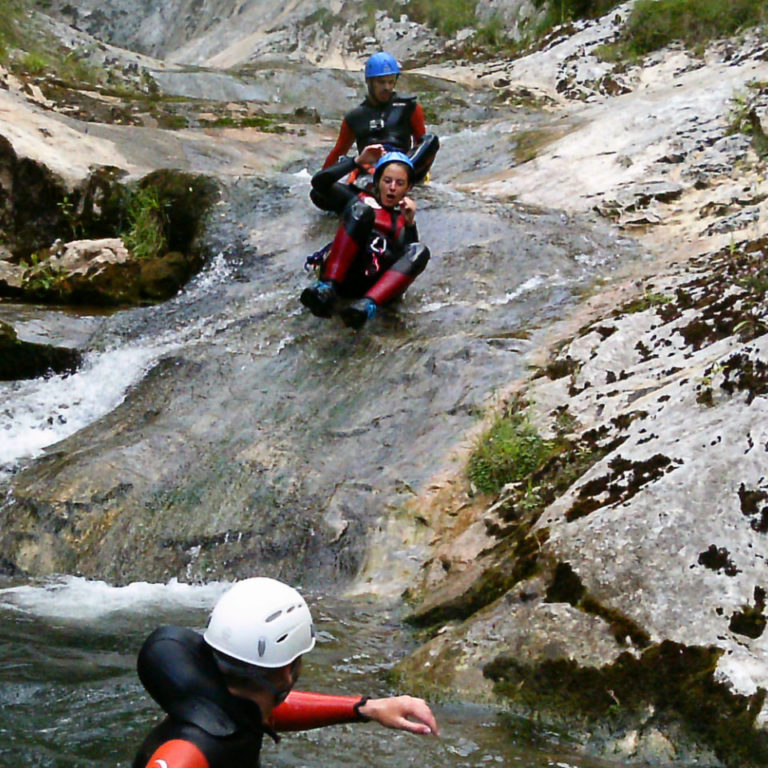 Bulnes – Cabrales… el pueblo más emblemático de los Picos de Europa que ...