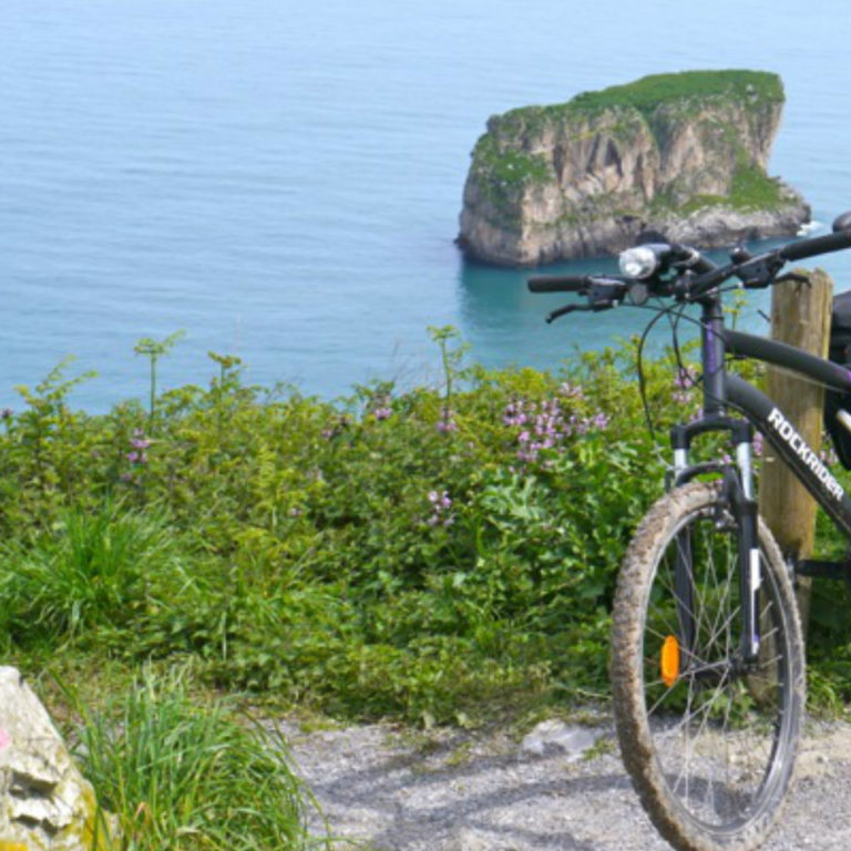 Playa de Niembro / Toranda… paradisíaca playa entre verdes praderas ...